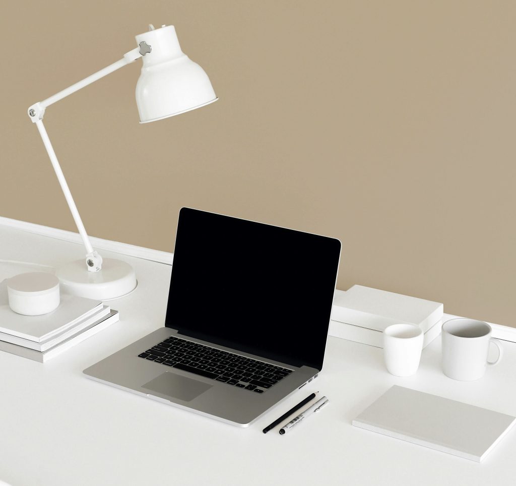 Improving Productivity with Desk Lighting - illuminatireview